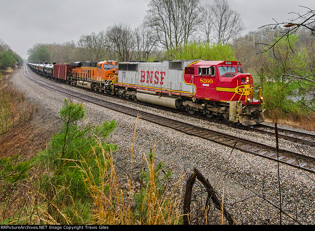 BNSF 8260